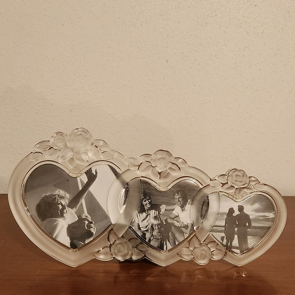 Mikasa | Accents | Mikasa Triple Heart Rosemont Picture Frame | Poshmark